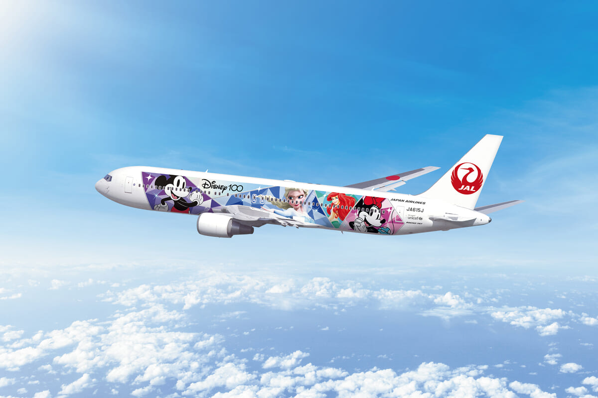 ディズニー創立100周年を記念した特別塗装飛行機！「JAL DREAM EXPRESS Disney100」